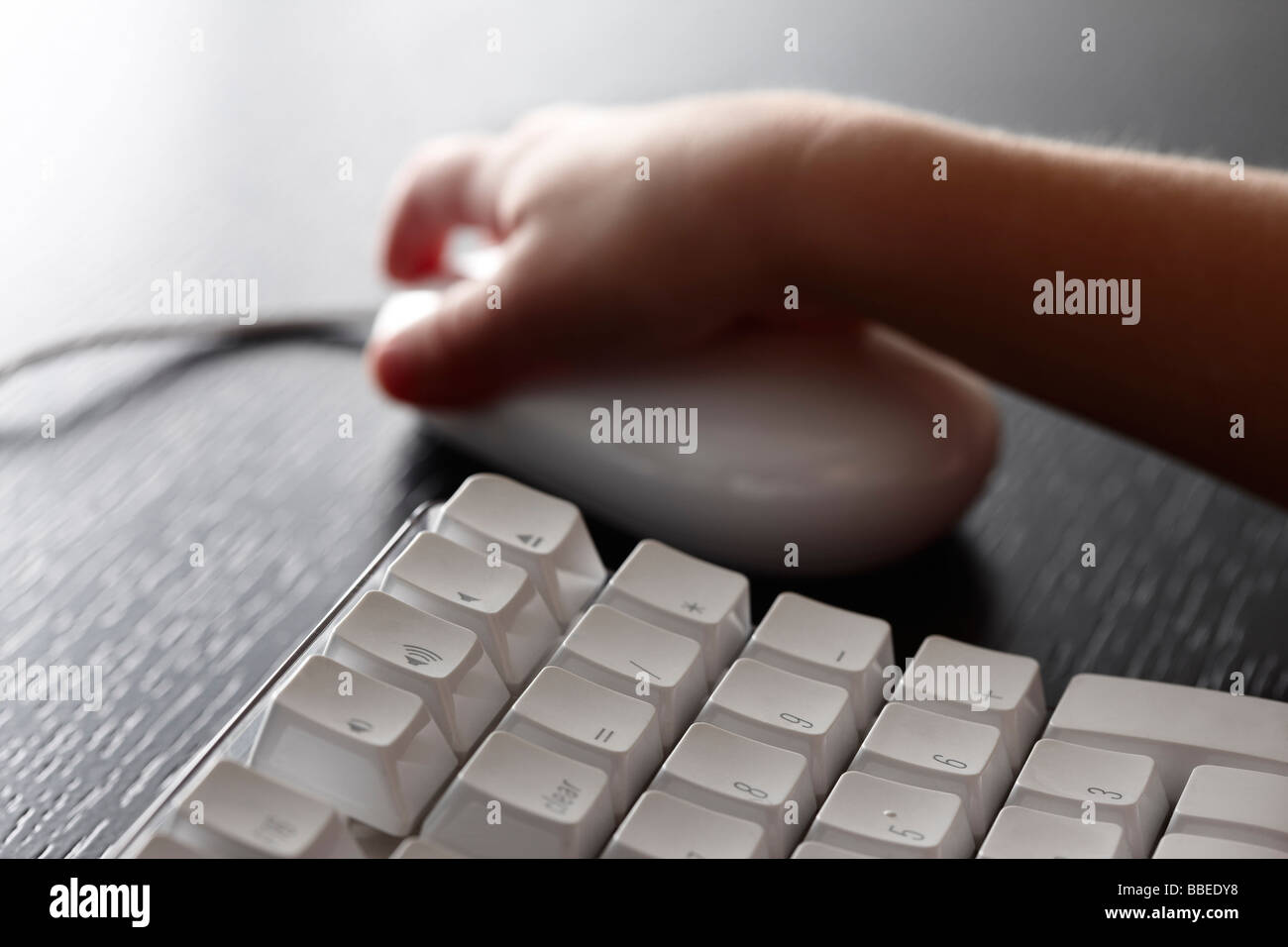 Child Using Computer Mouse Stock Photo - Alamy Child Using Computer Mouse Stock Photo - Alamy