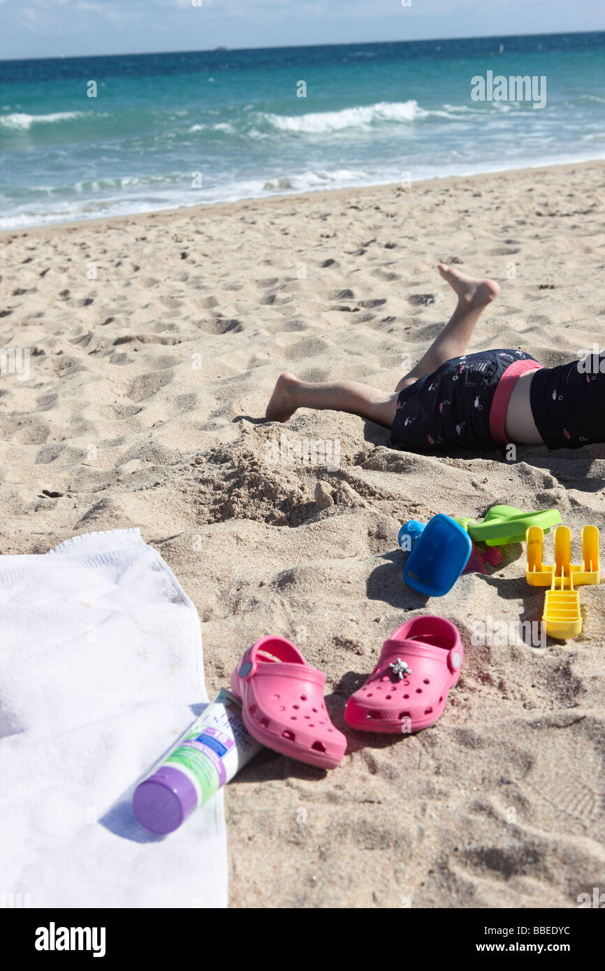 Beach 1 lake shoreline sand hi-res stock photography and images - Alamy