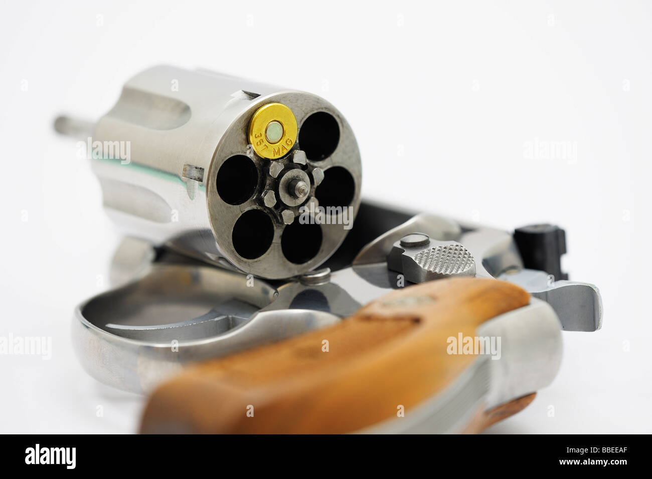 357 Magnum Loaded With One Bullet Stock Photo - Alamy