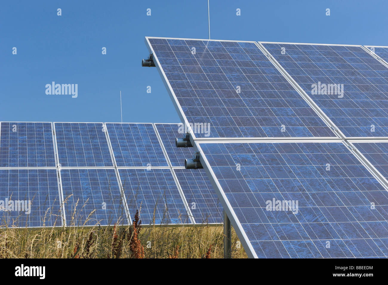 Solar panels sunshine sky rays hi-res stock photography and images - Alamy