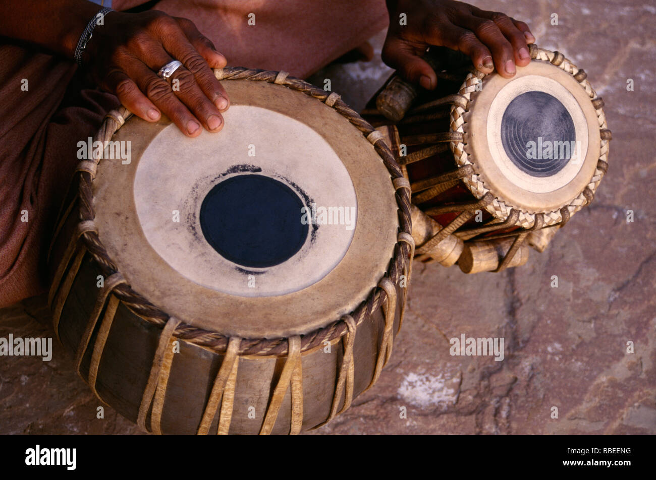Tabla player hi-res stock photography and images - Alamy