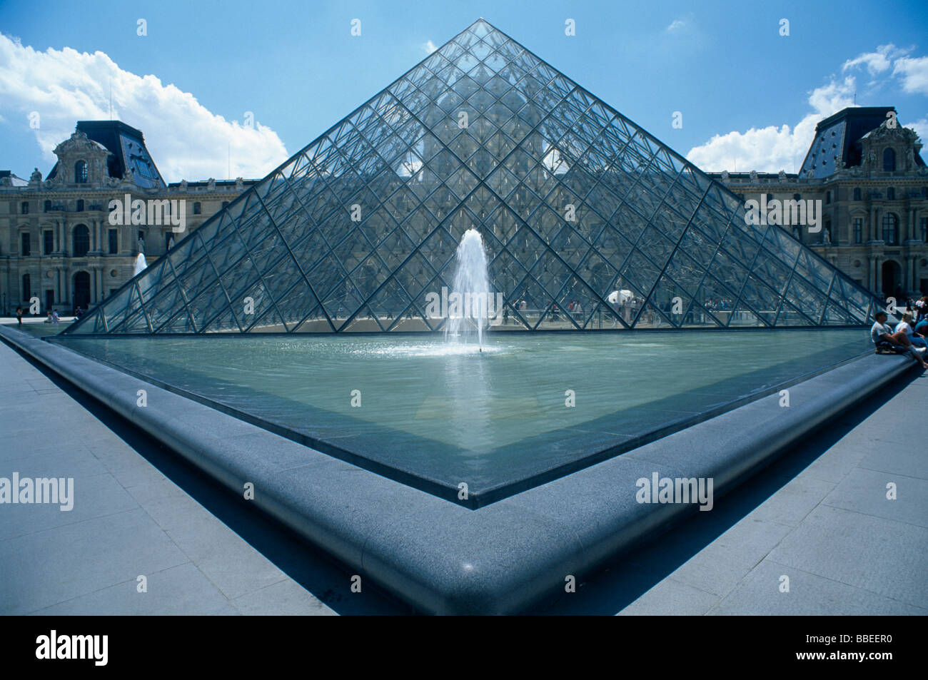 Symmetrical french architecture louvre hi-res stock photography and ...