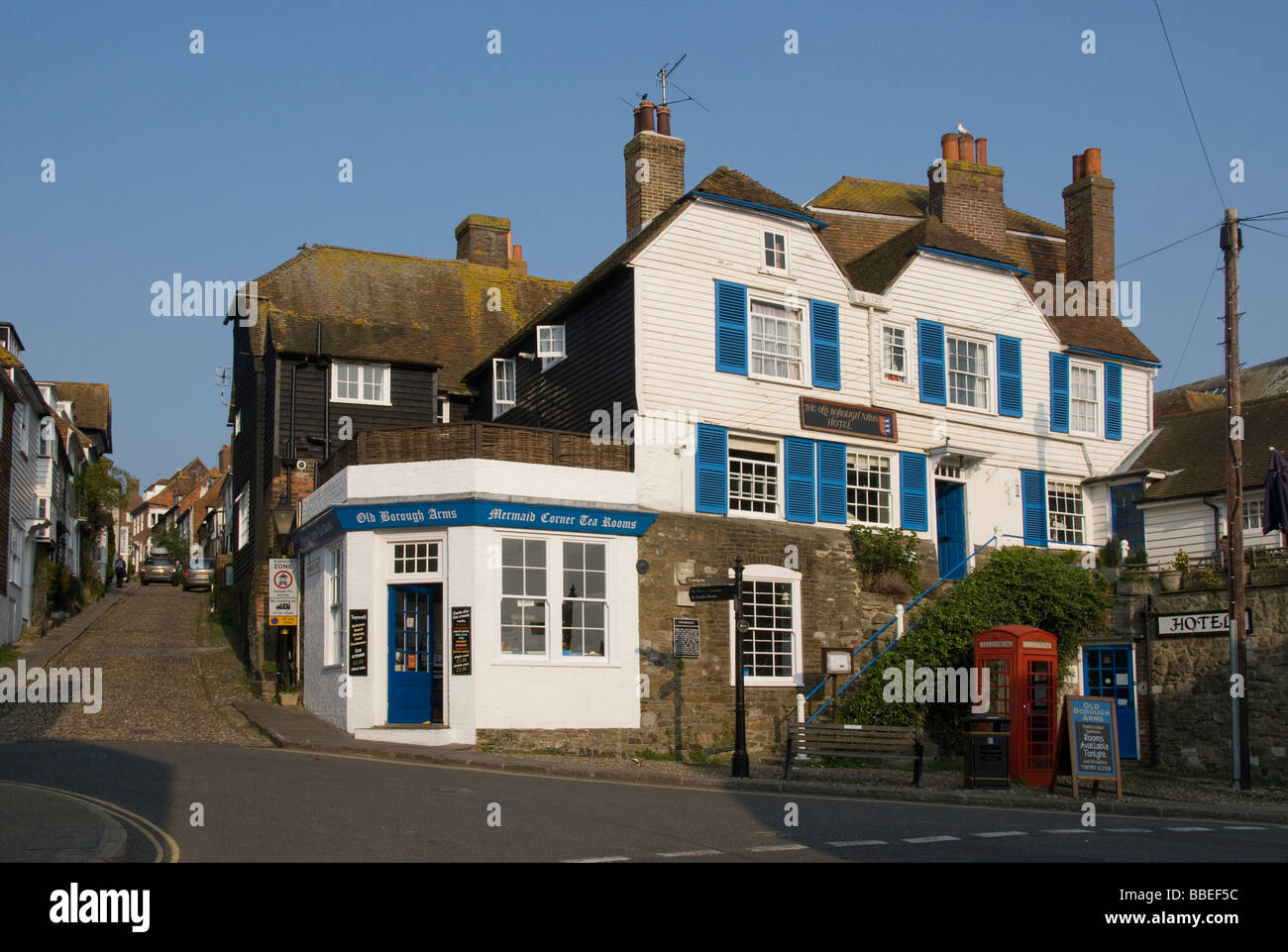 Old borough arms building hi-res stock photography and images - Alamy