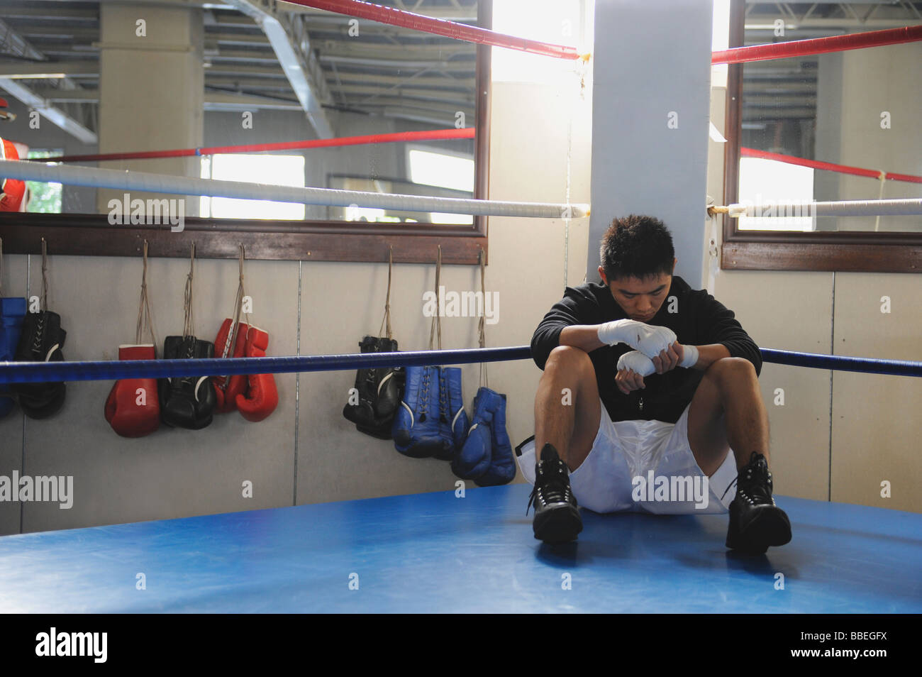 Boxing corner hi-res stock photography and images - Alamy