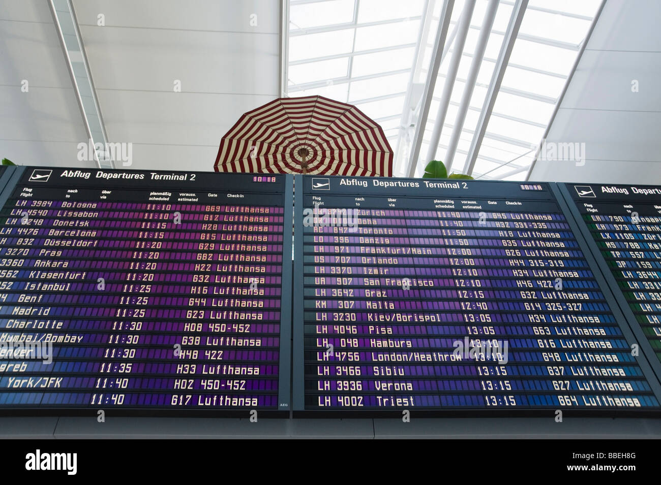 Munich airport architecture hi-res stock photography and images - Alamy