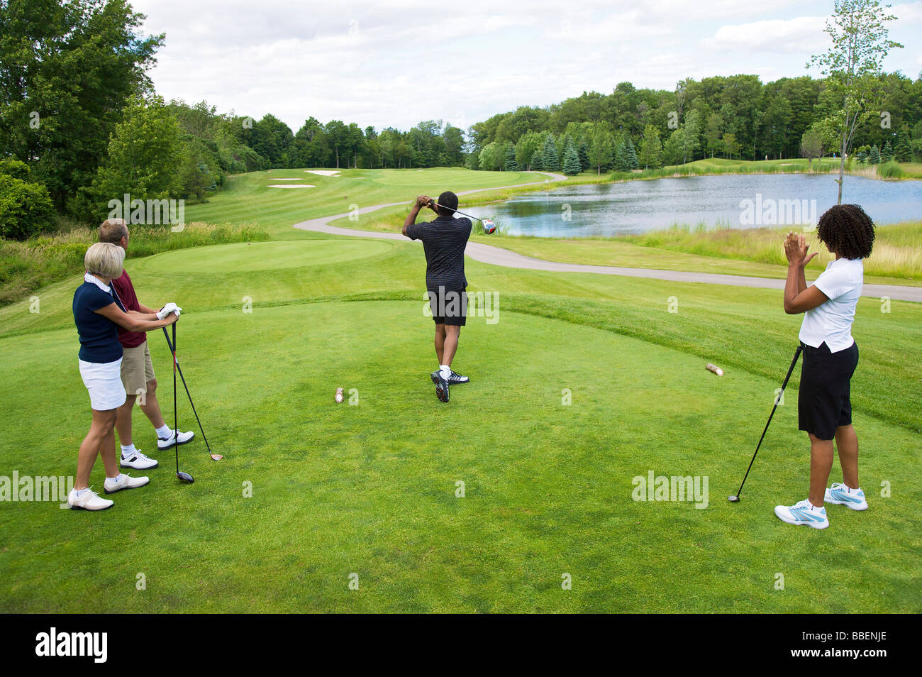 Female clapping 40 outside hi-res stock photography and images - Alamy