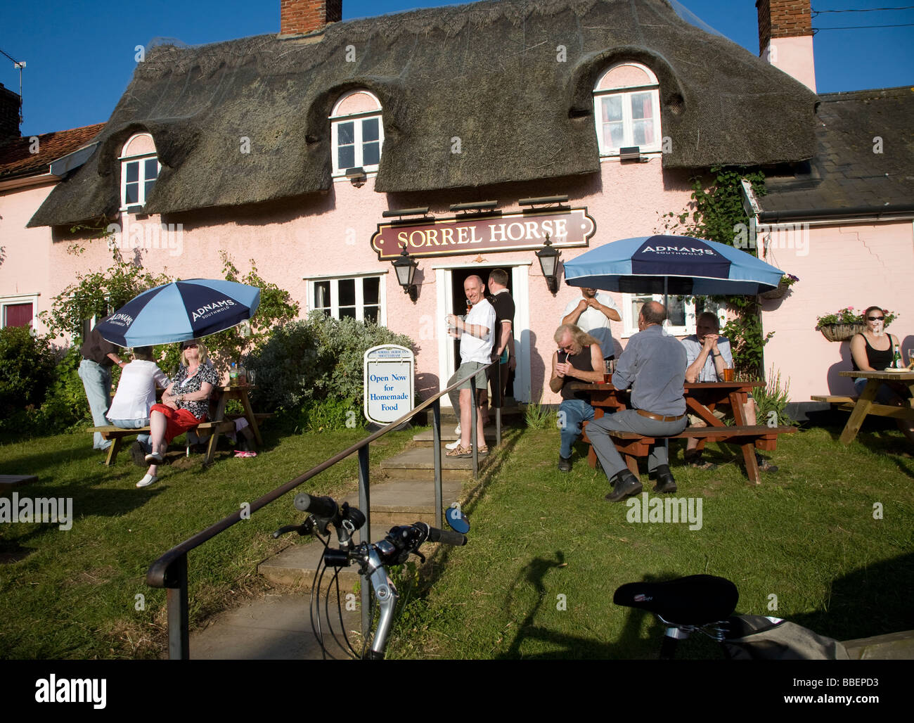 English country pub england hi-res stock photography and images - Alamy
