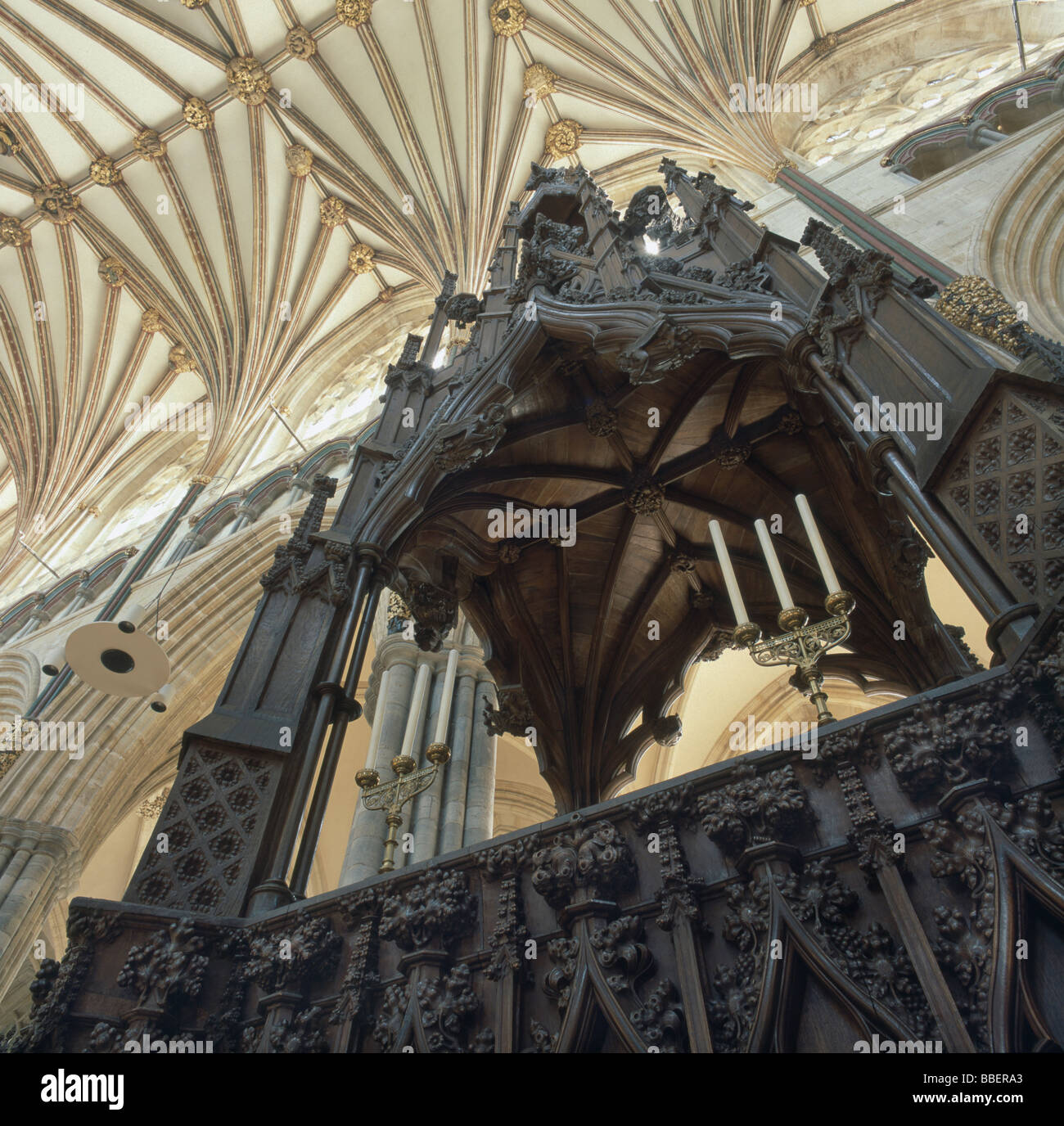 Exeter Cathedral Bishop'S Throne In Quire Stock Photo - Alamy