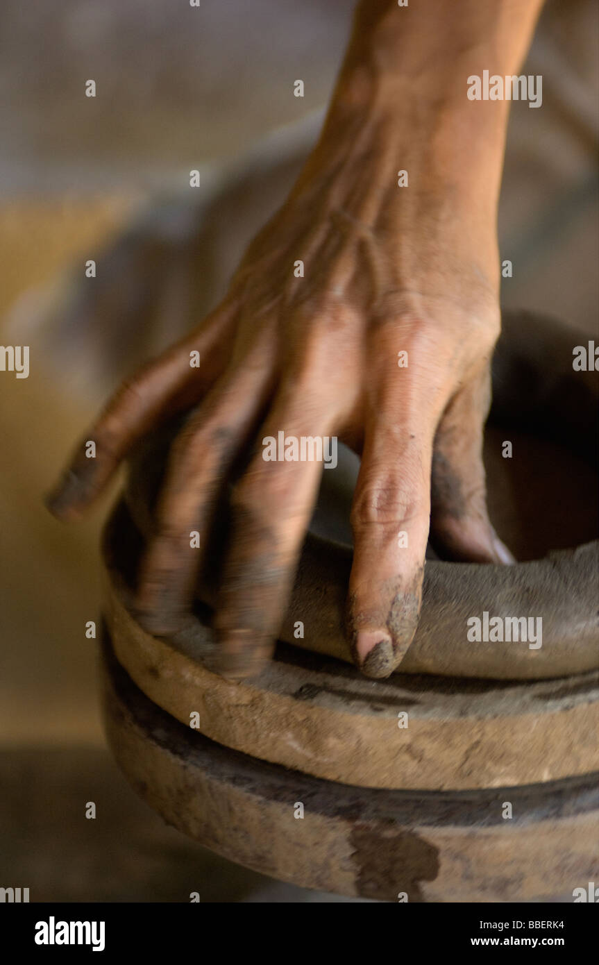 Hand Making Pottery, Costa Rica Stock Photo - Alamy