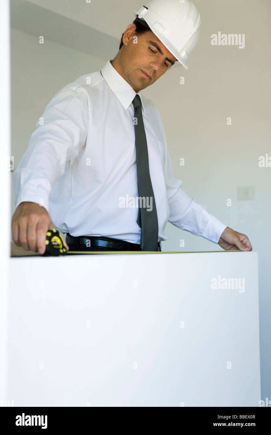 Ledges low angle view hi-res stock photography and images - Alamy