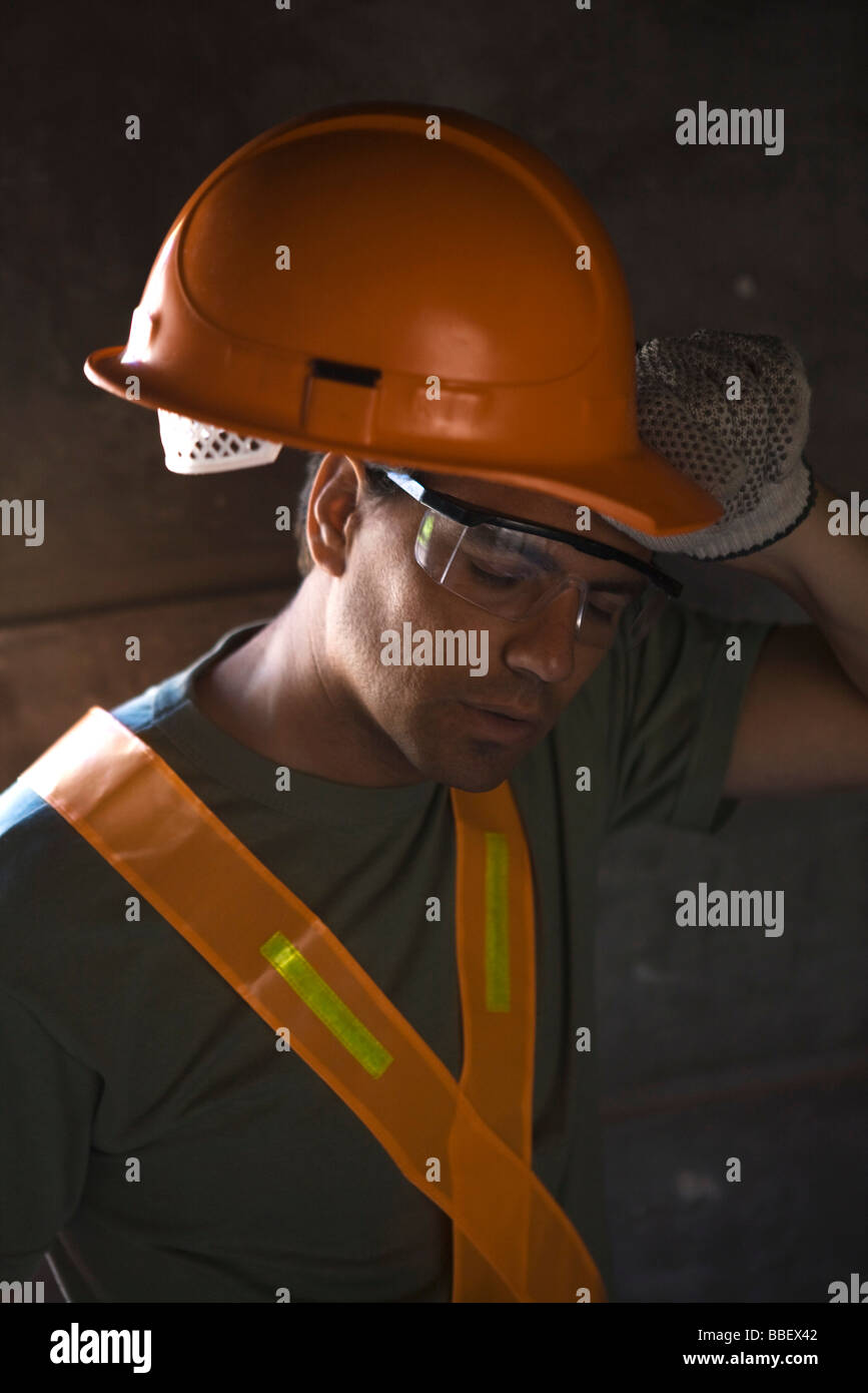 Construction hard hat hi-res stock photography and images - Alamy