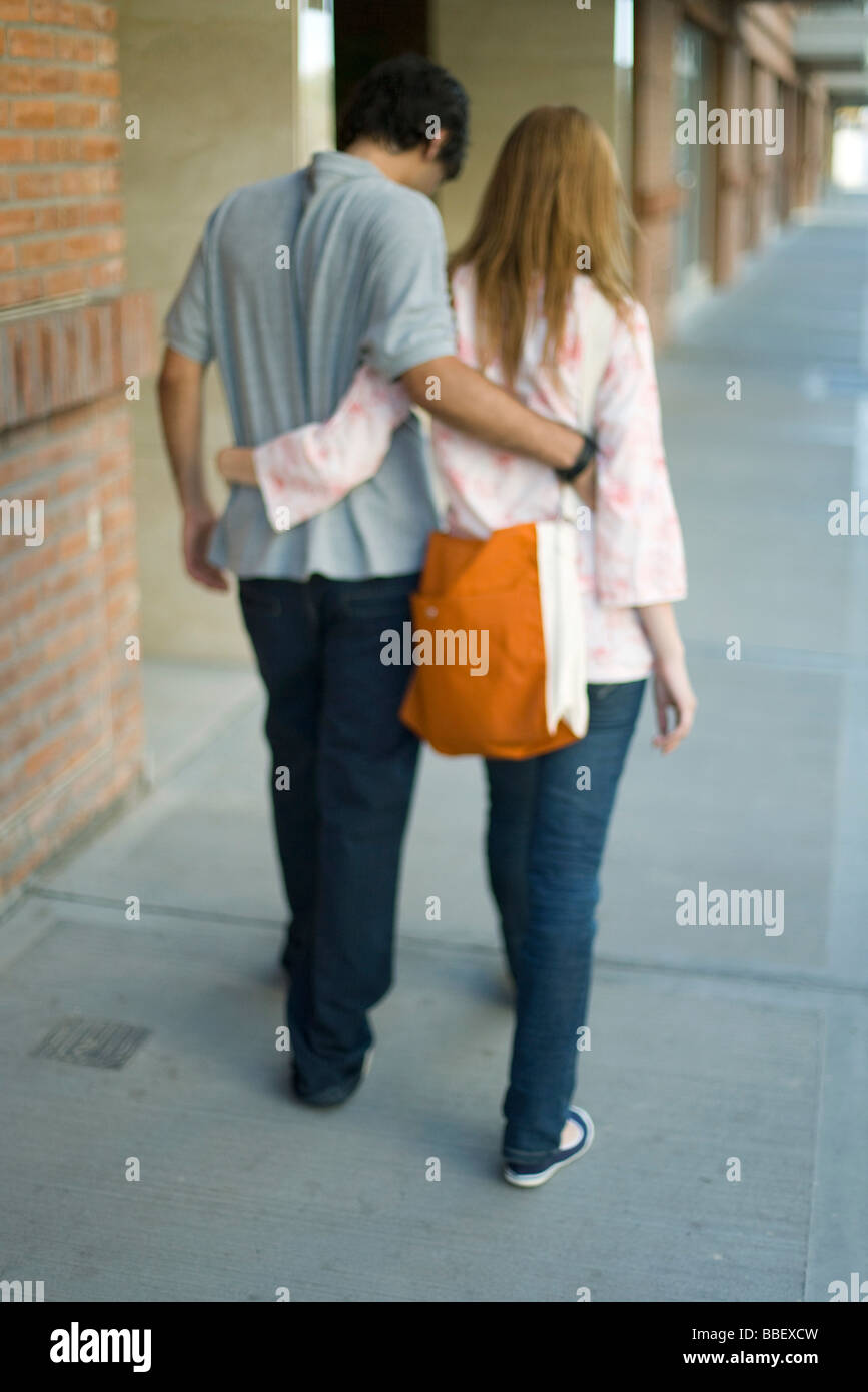 What Does It Mean When A Woman Puts Her Arm Around Your Waist At Wesley Poulson Blog