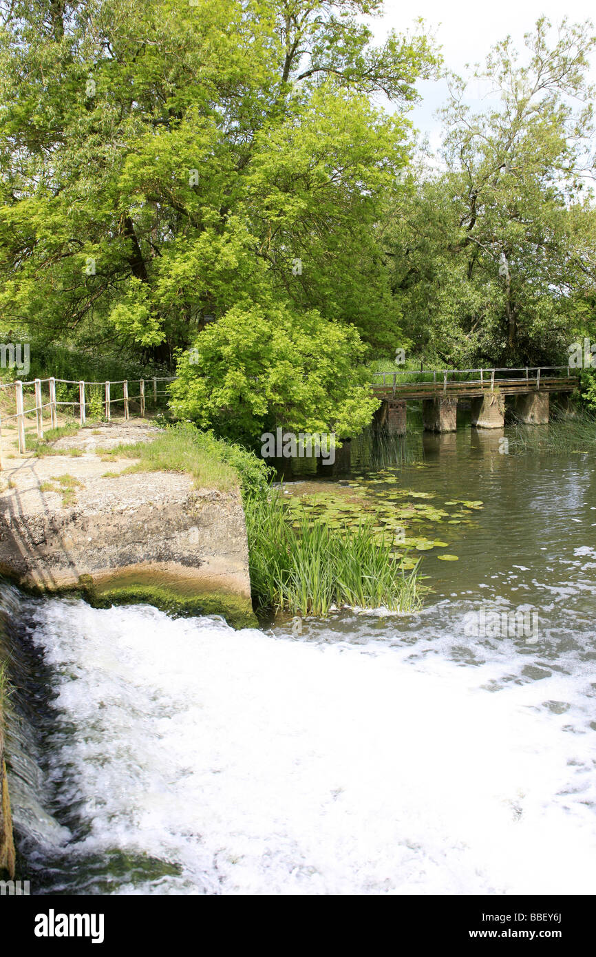 Overflow weir dam hi-res stock photography and images - Alamy