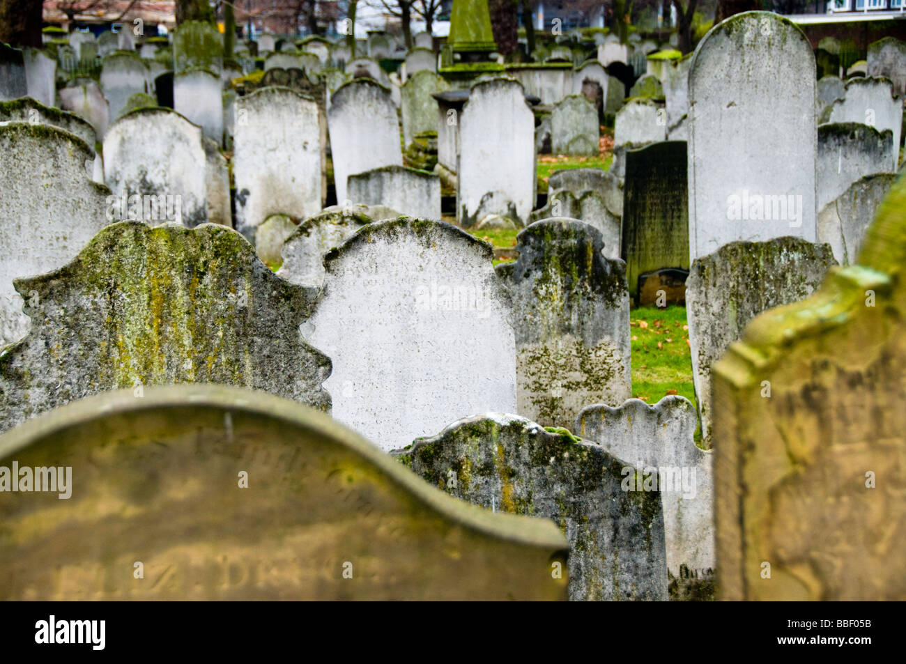 Bunhill Cemetery High Resolution Stock Photography and Images - Alamy