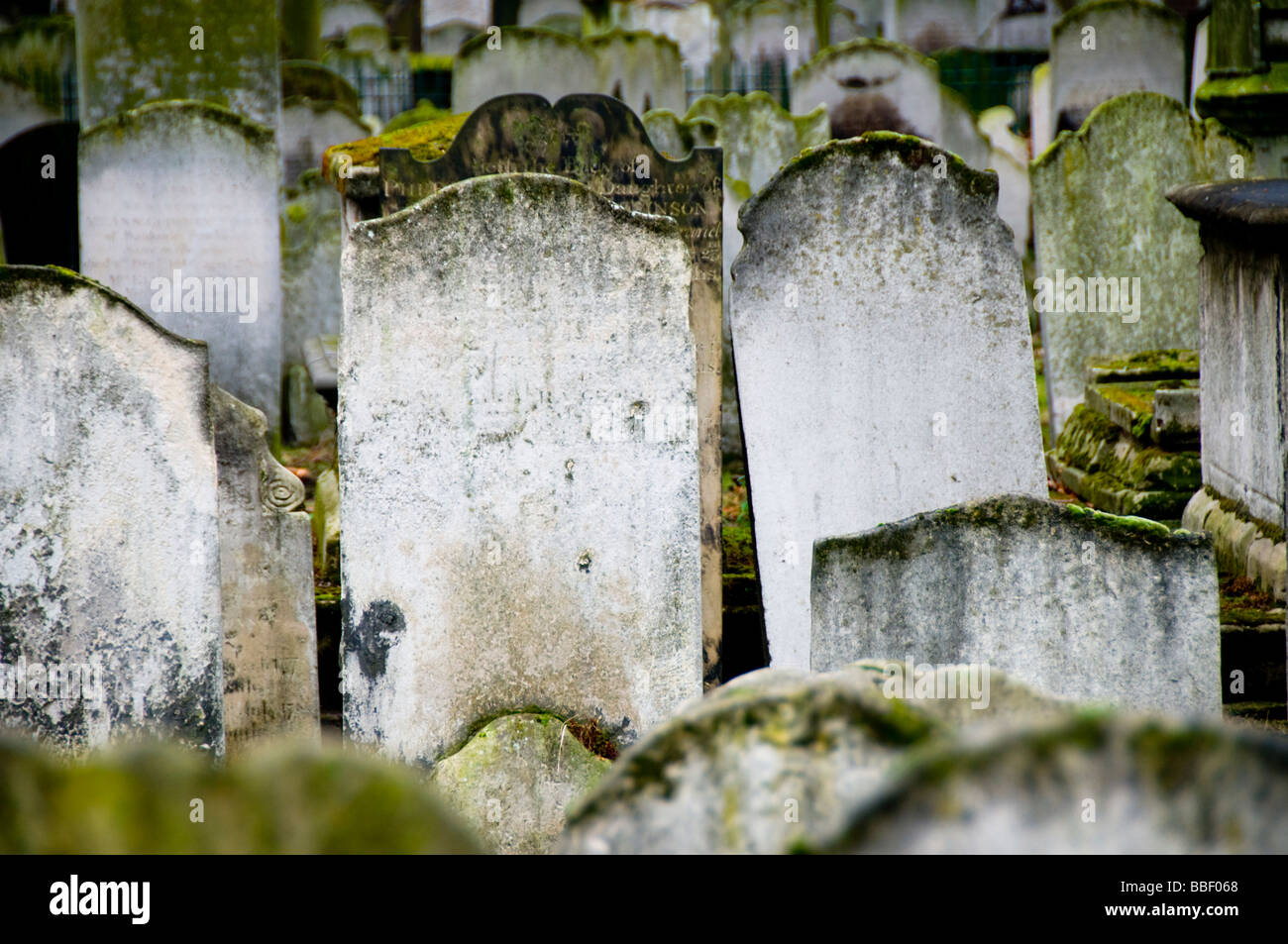 Bunhill Cemetery High Resolution Stock Photography and Images - Alamy