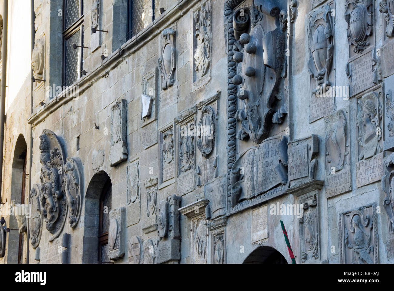 Crest of medici hi-res stock photography and images - Alamy