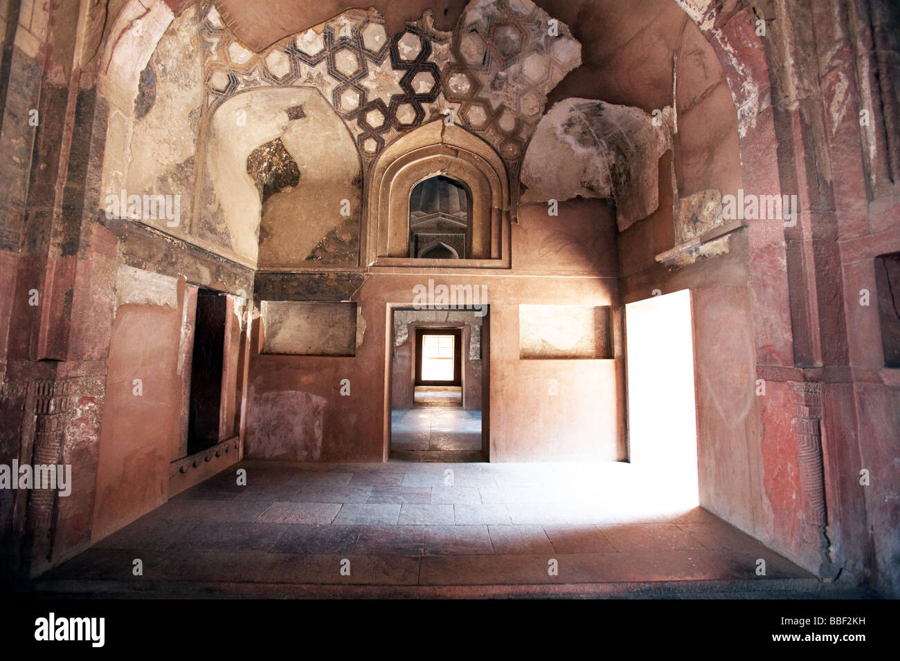 Agra fort interior hi-res stock photography and images - Alamy