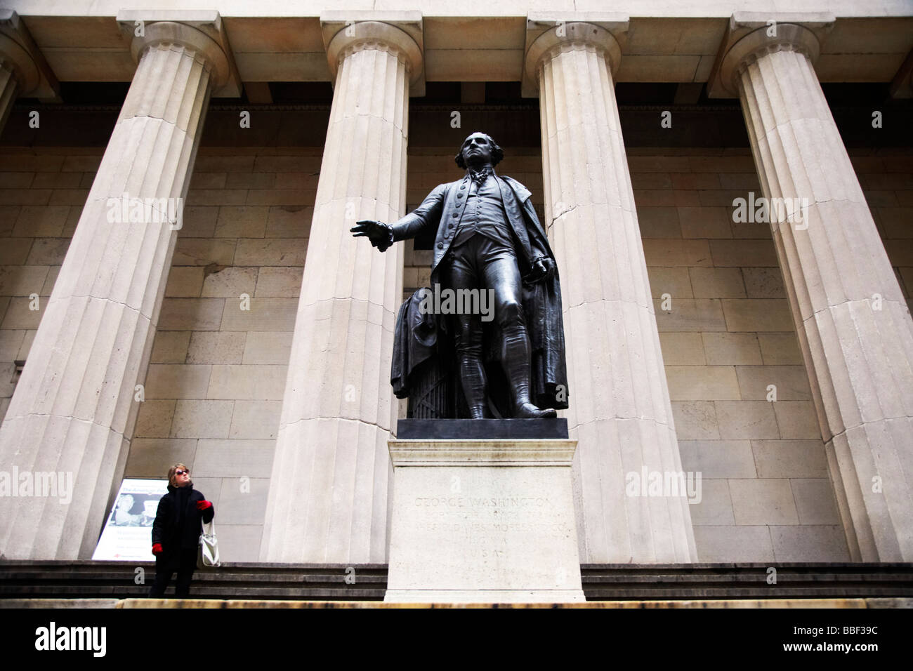 Federal Hall Memorial, George Washington statue Stock Photo - Alamy