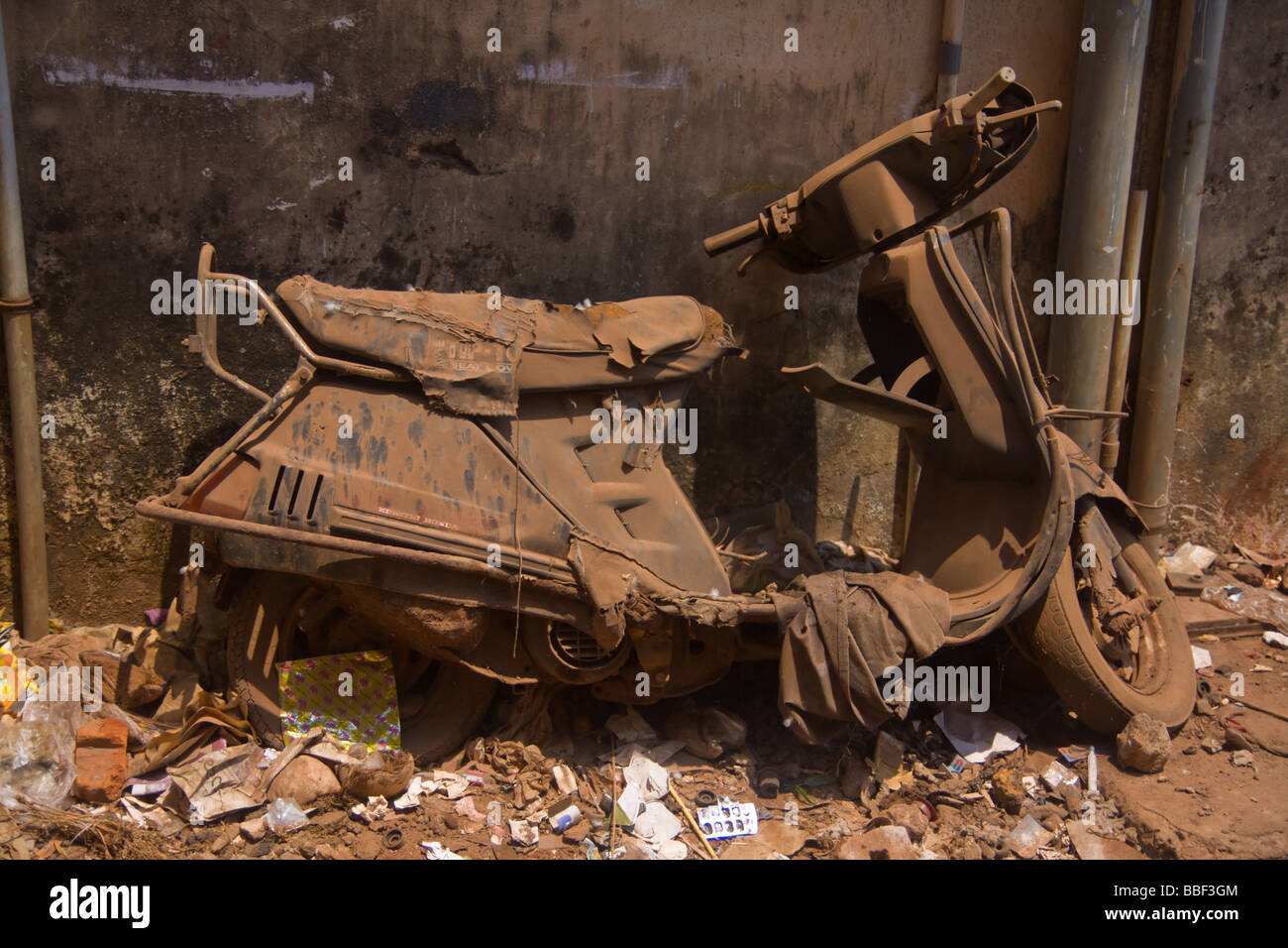 Broken down scooter in India Stock Photo - Alamy