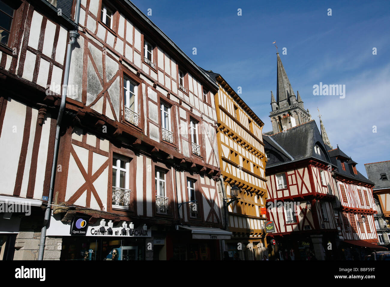Medieval french architecture hi-res stock photography and images - Alamy