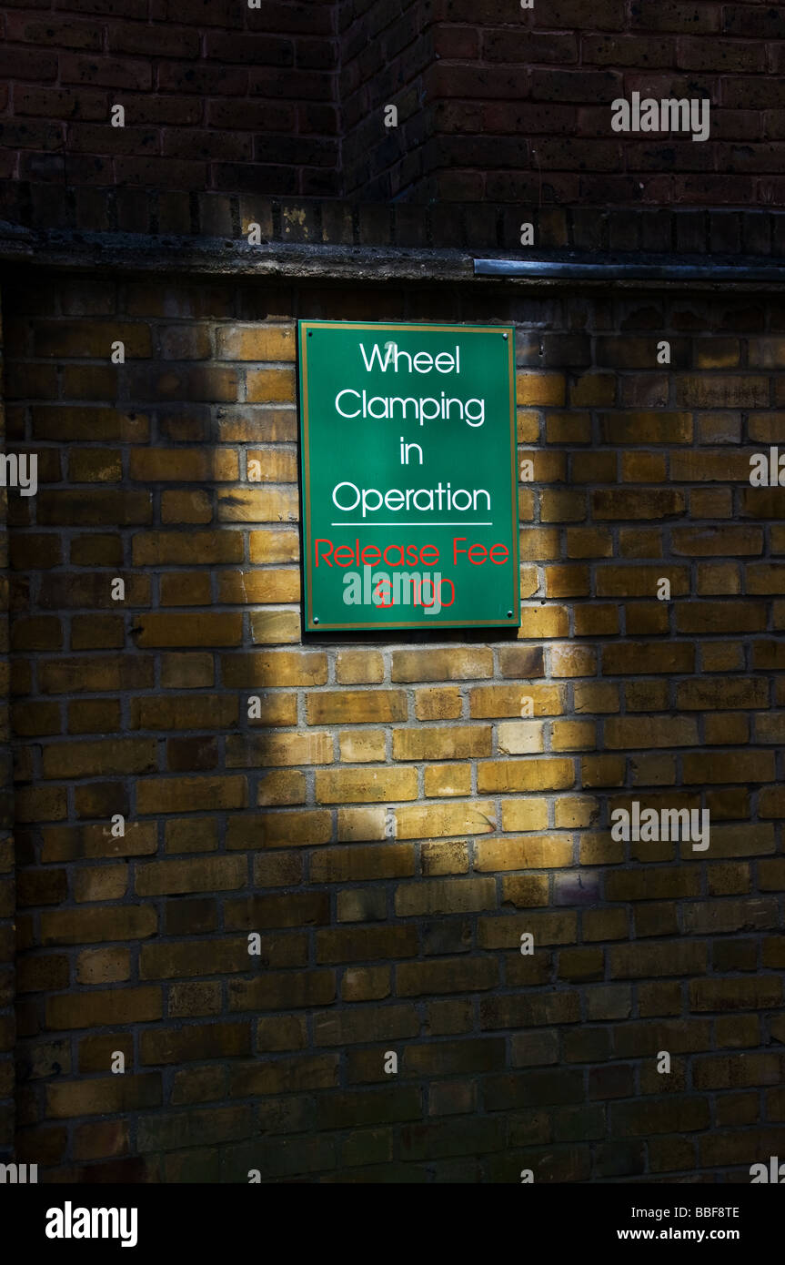 Clamping warning sign hi-res stock photography and images - Alamy
