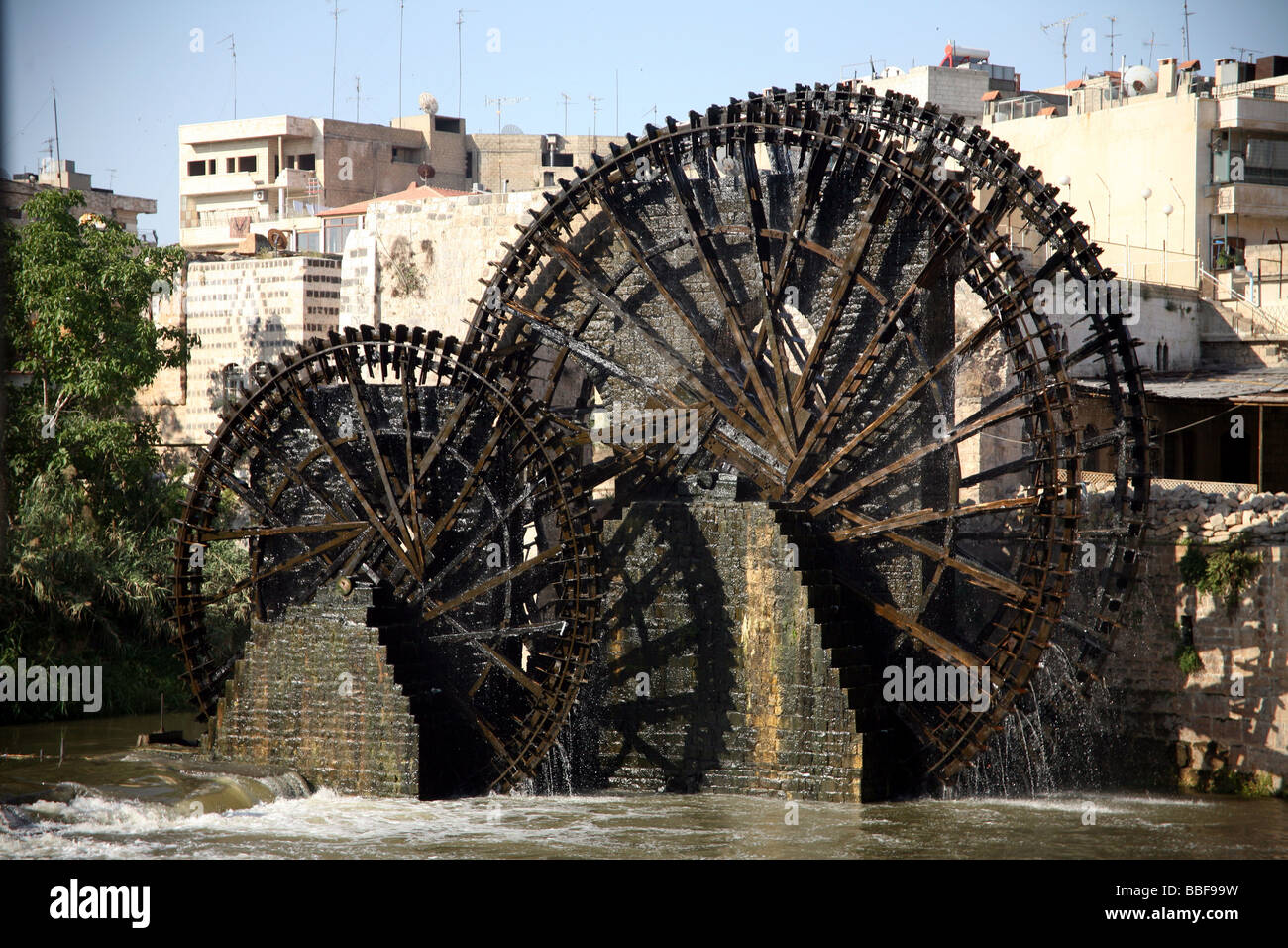 Norias, water wheels at Hama on the Orontes river Stock Photo - Alamy