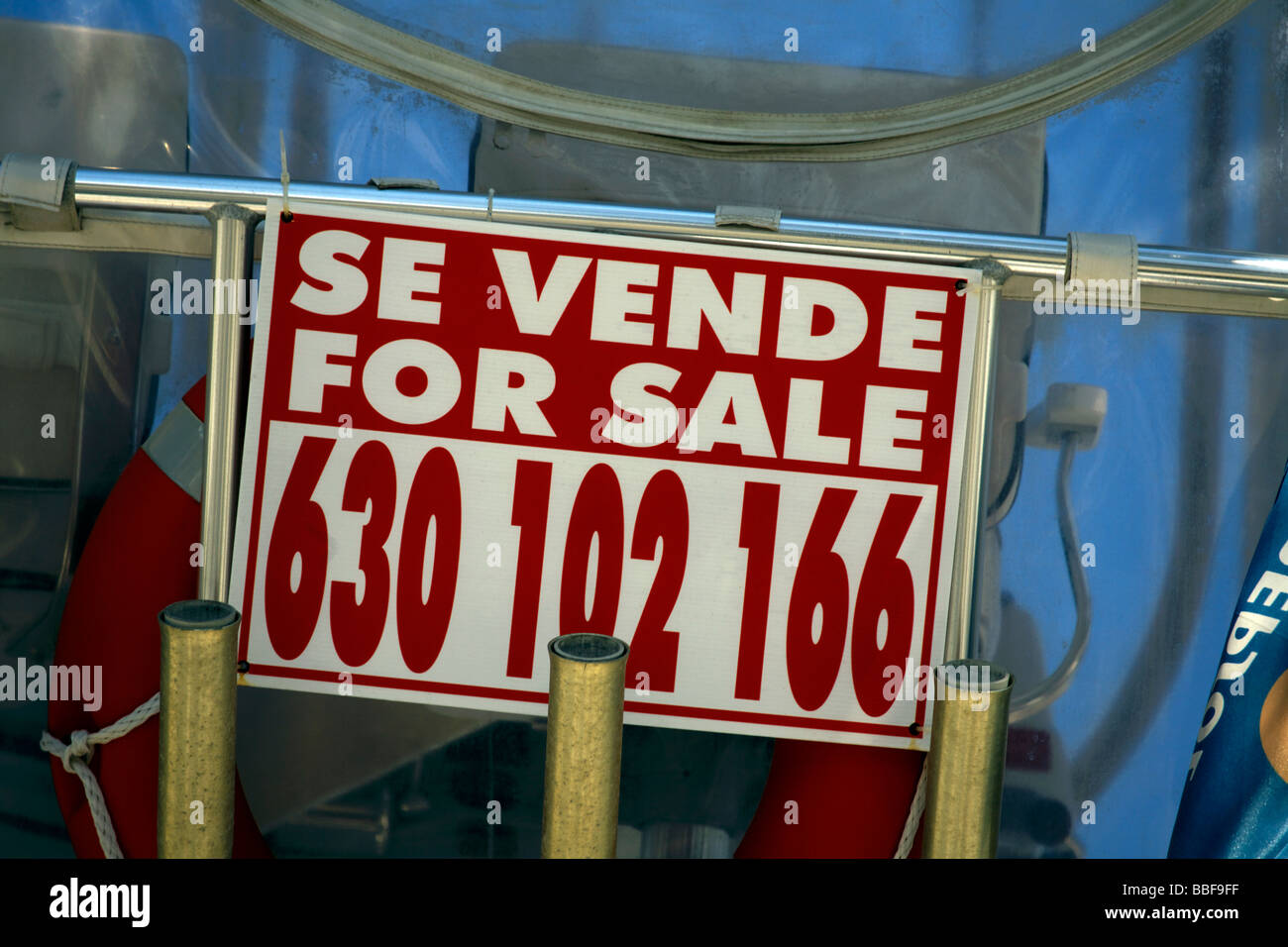 Two different languages hi-res stock photography and images - Alamy