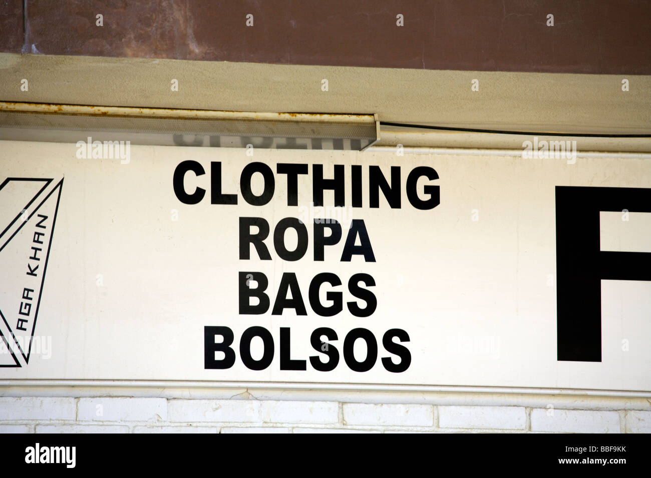 Bilingual sign hi-res stock photography and images - Alamy