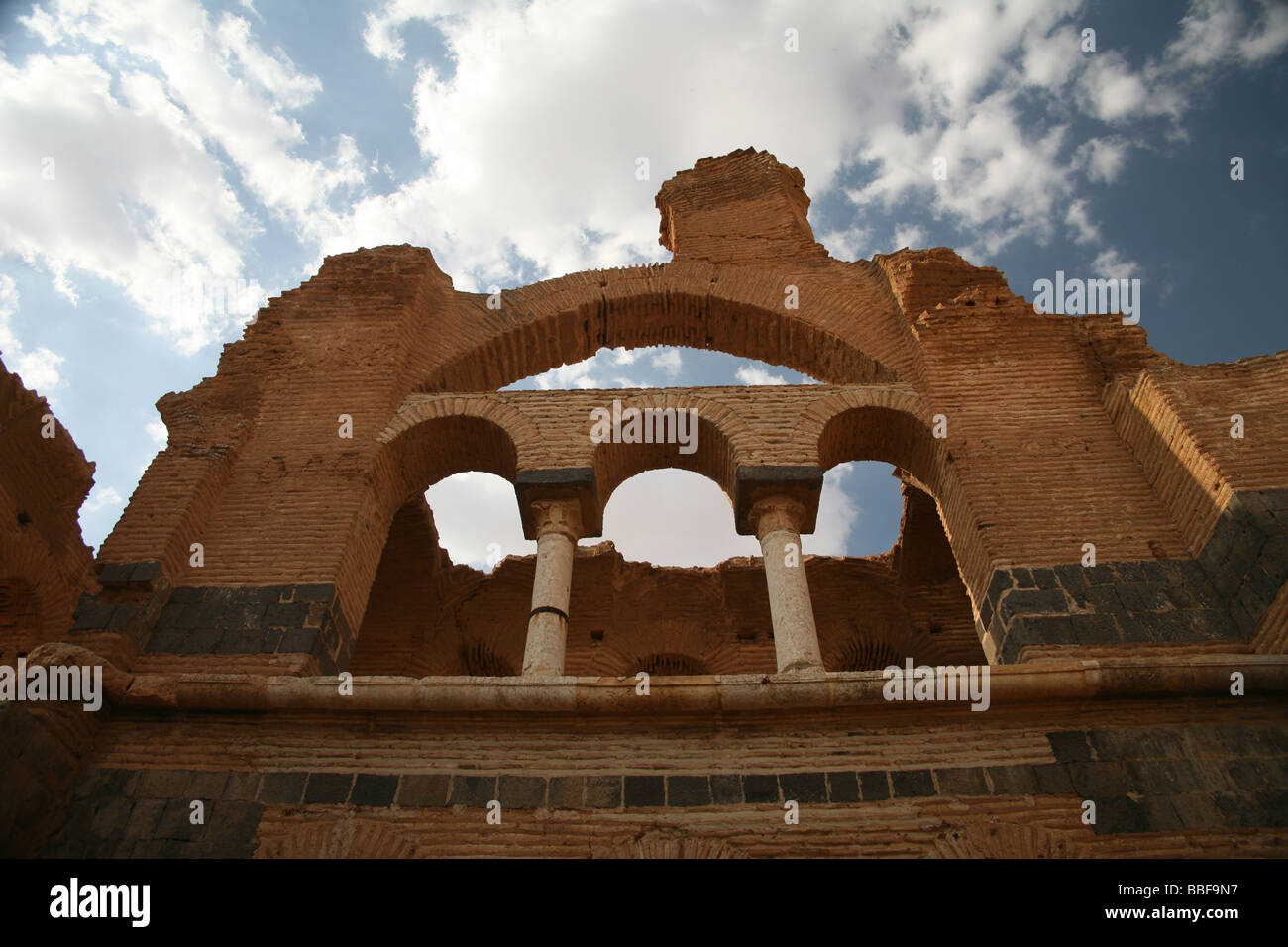Roman Ruins of Qasr Ibn Wardan Syria Stock Photo - Alamy