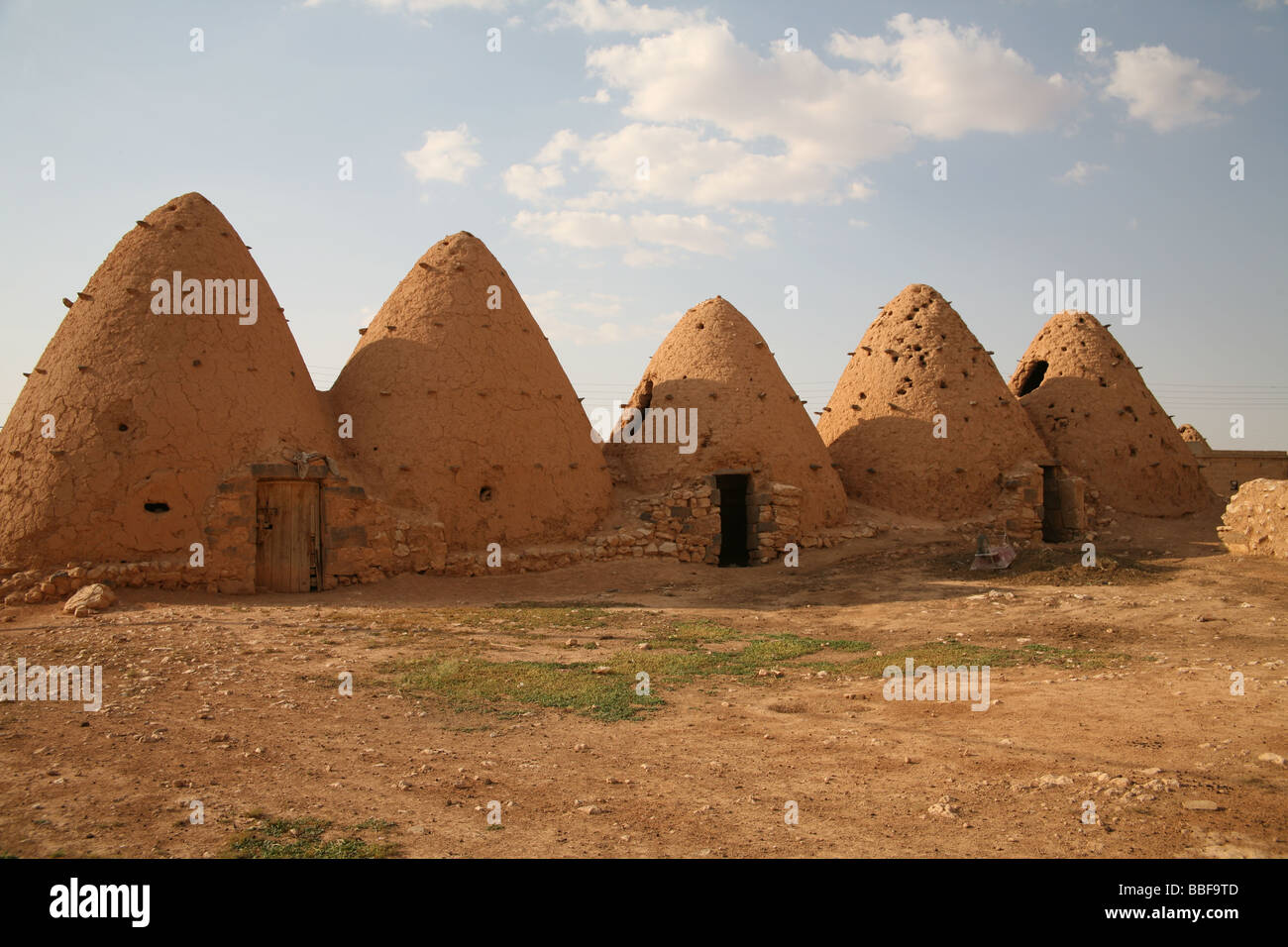 Beehive mud house hi-res stock photography and images - Alamy