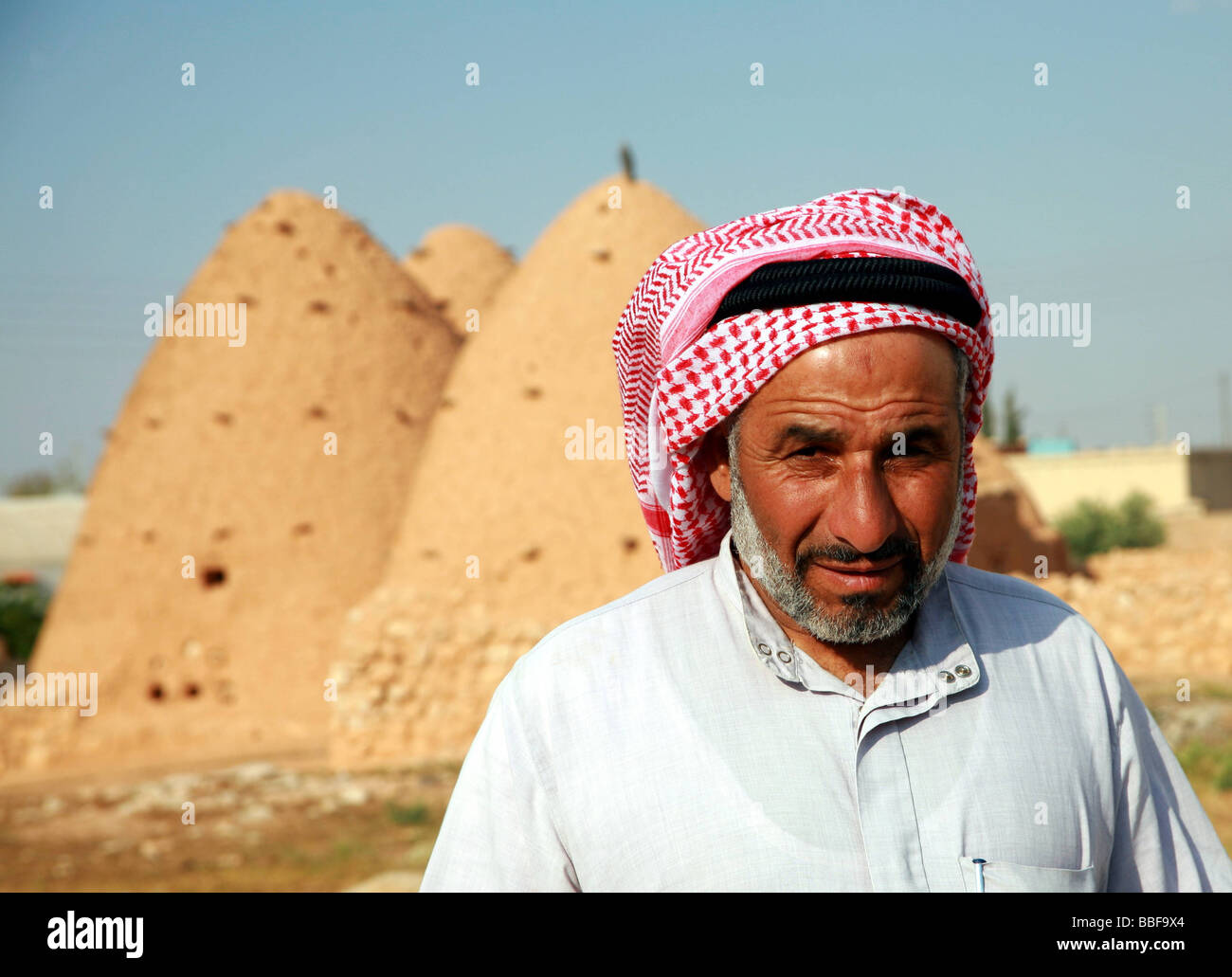 Traditional syrian dress hi-res stock photography and images - Alamy