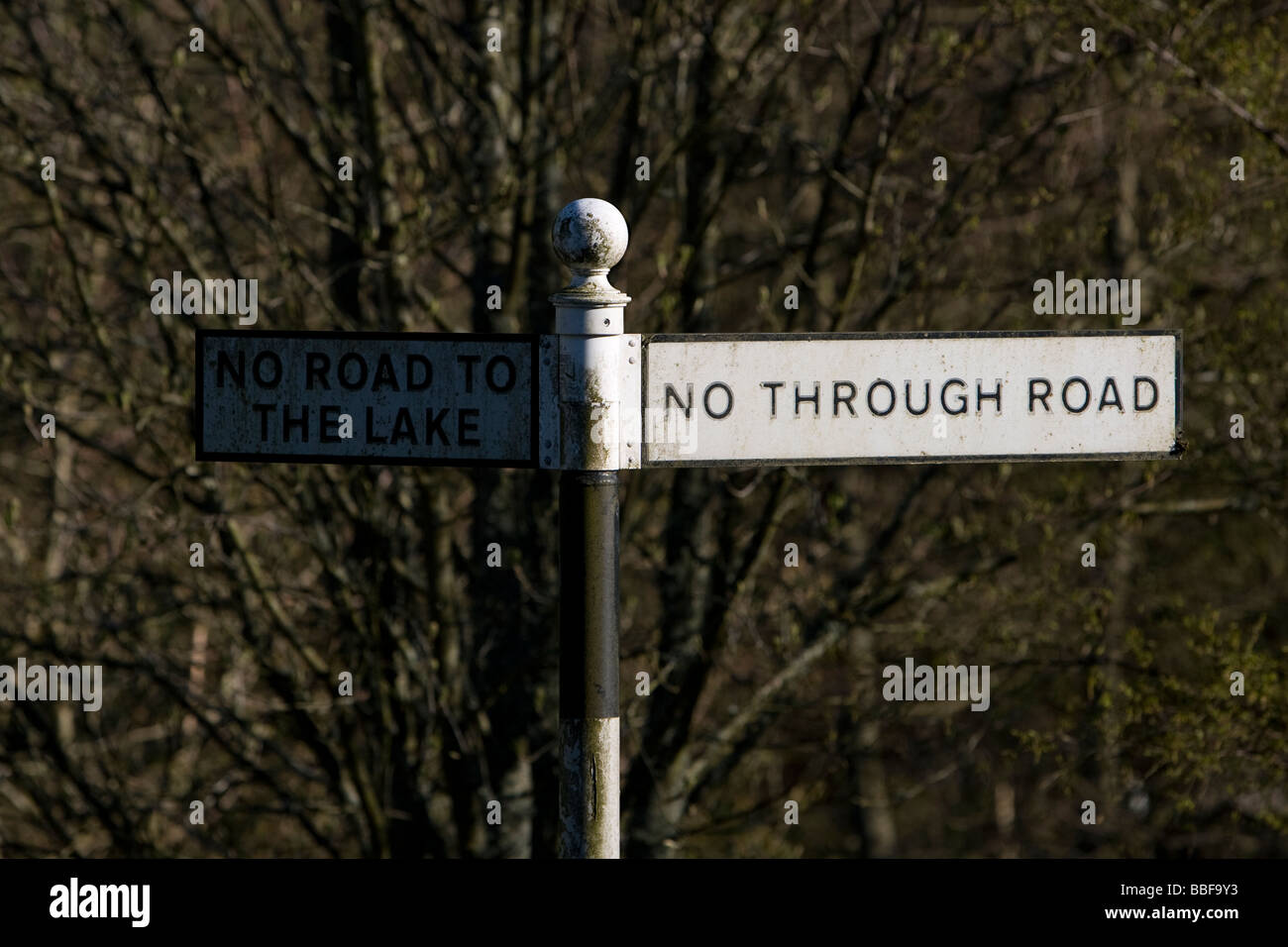 Confusing road signs uk hi-res stock photography and images - Alamy