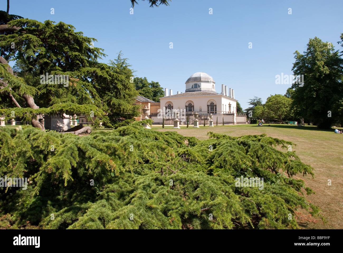 Chiswick park hi-res stock photography and images - Alamy
