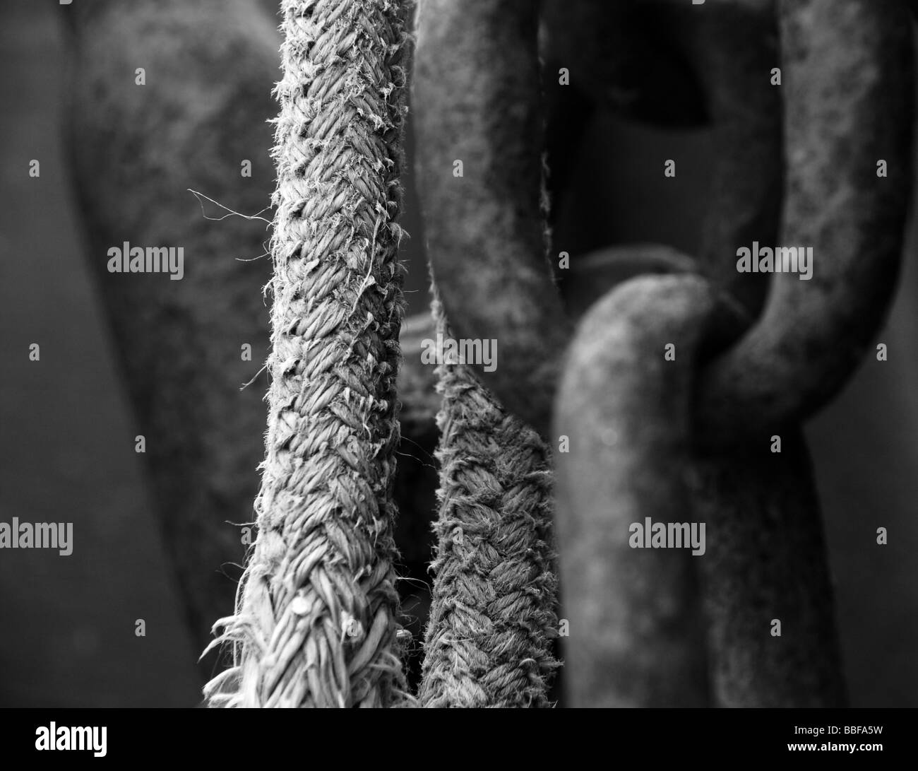 Rope chain hi-res stock photography and images - Alamy