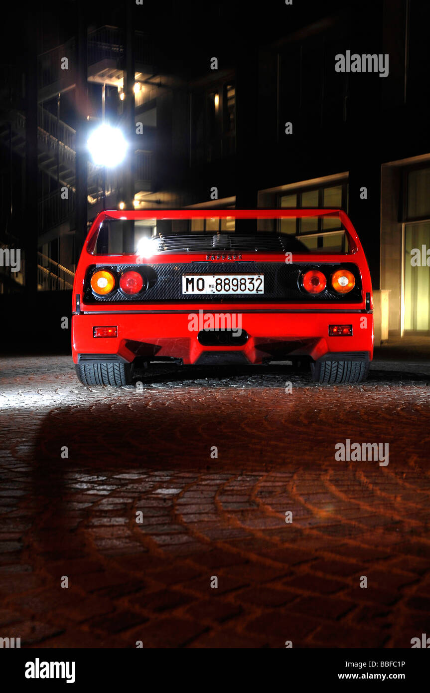 Red ferrari f40 italian car hi-res stock photography and images - Alamy