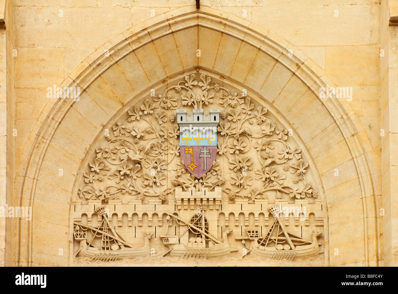 City crest hi-res stock photography and images - Alamy