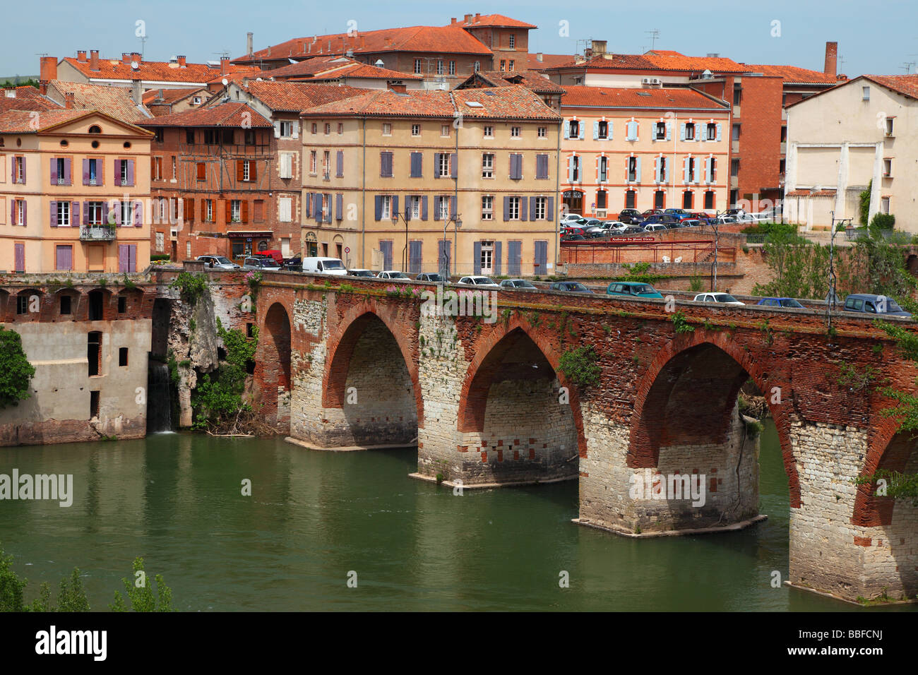 Bridge over river Tarn Albi Languedoc-Roussillon France Stock Photo - Alamy