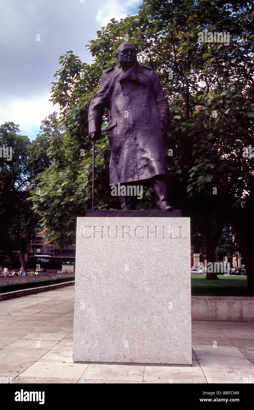 Statue of Churchill Stock Photo - Alamy