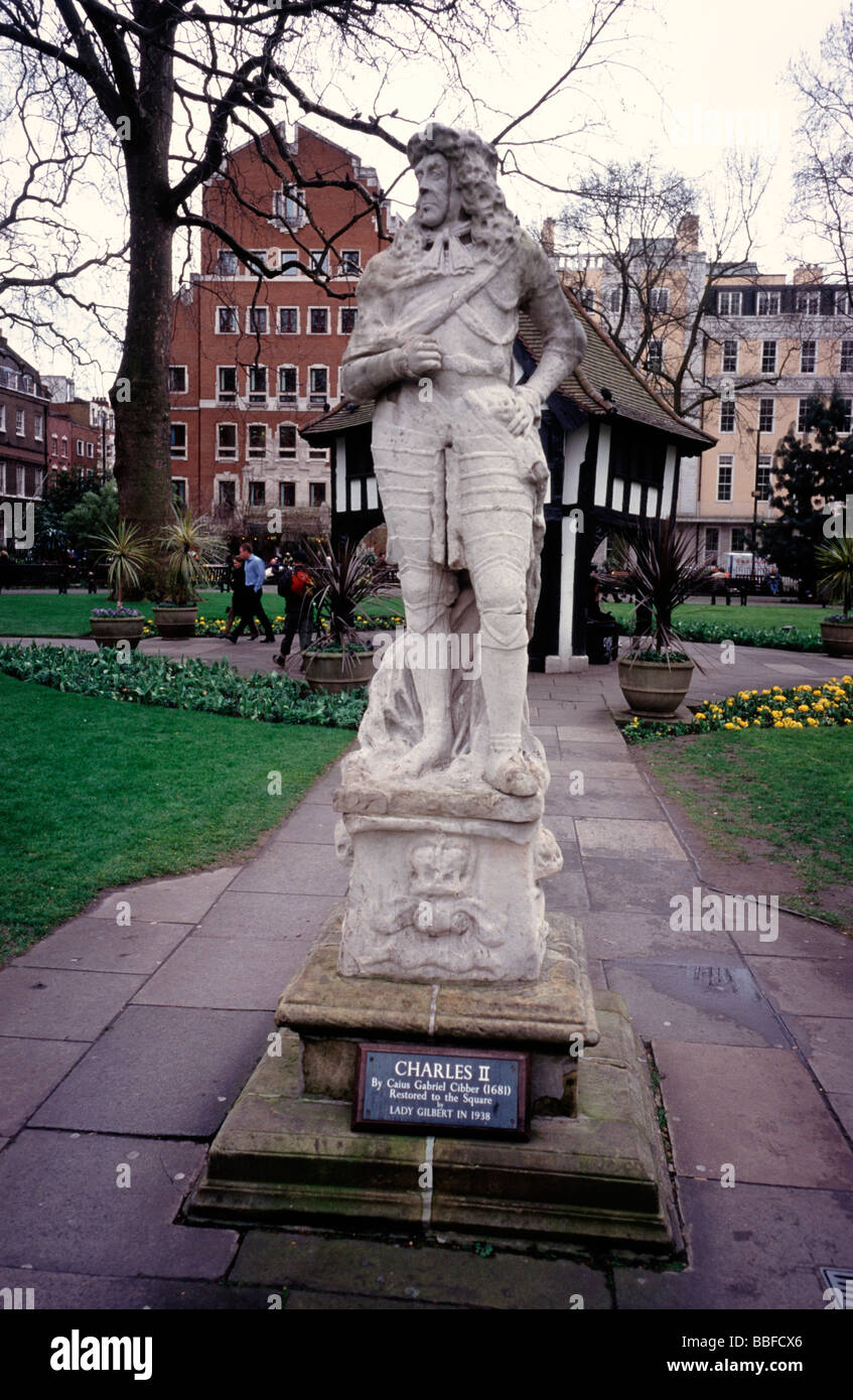 King charles ii statue hi-res stock photography and images - Alamy