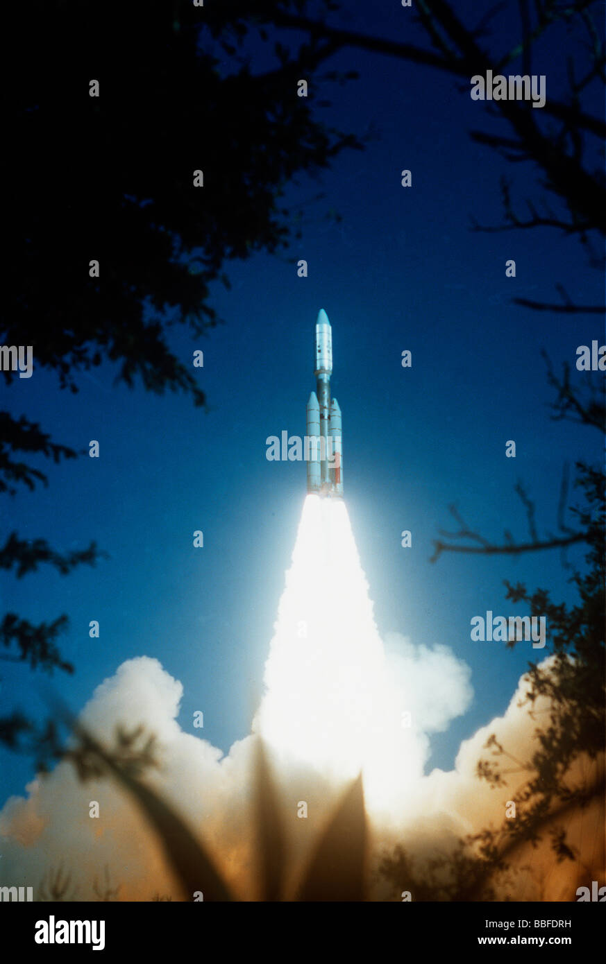 Voyager launch hi-res stock photography and images - Alamy
