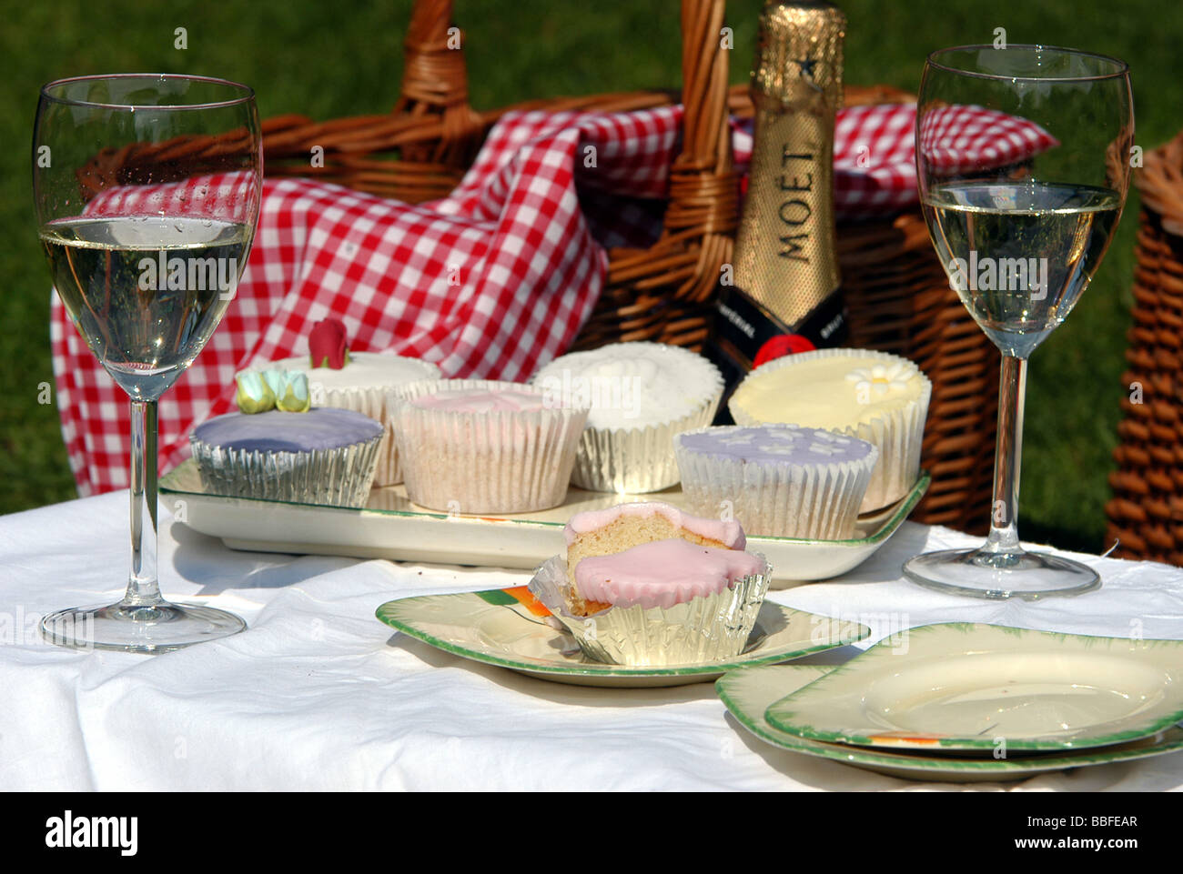 English Summer Tea and Picnic Stock Photo - Alamy
