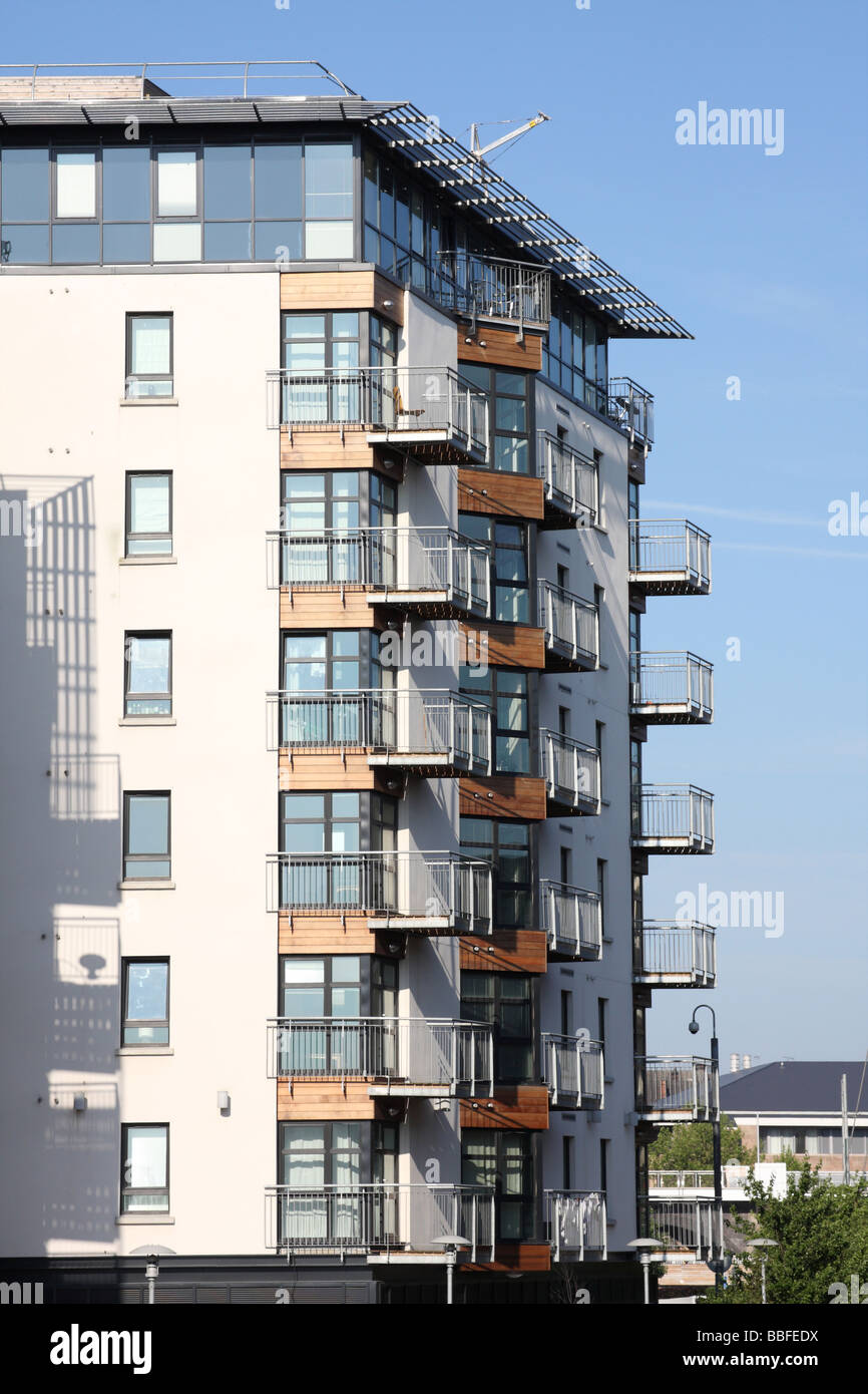Apartment block balcony hi-res stock photography and images - Alamy