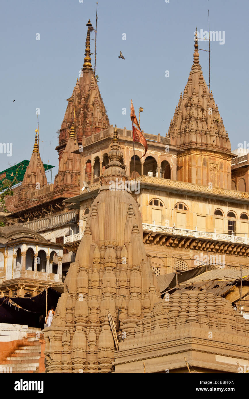 Hindu temple varanasi india hi-res stock photography and images - Alamy