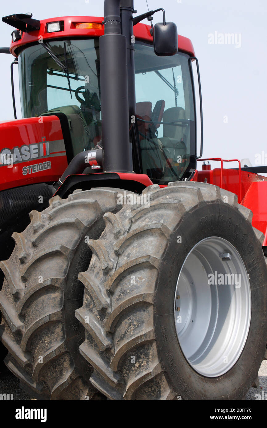 Tractors hi res hi-res stock photography and images - Alamy