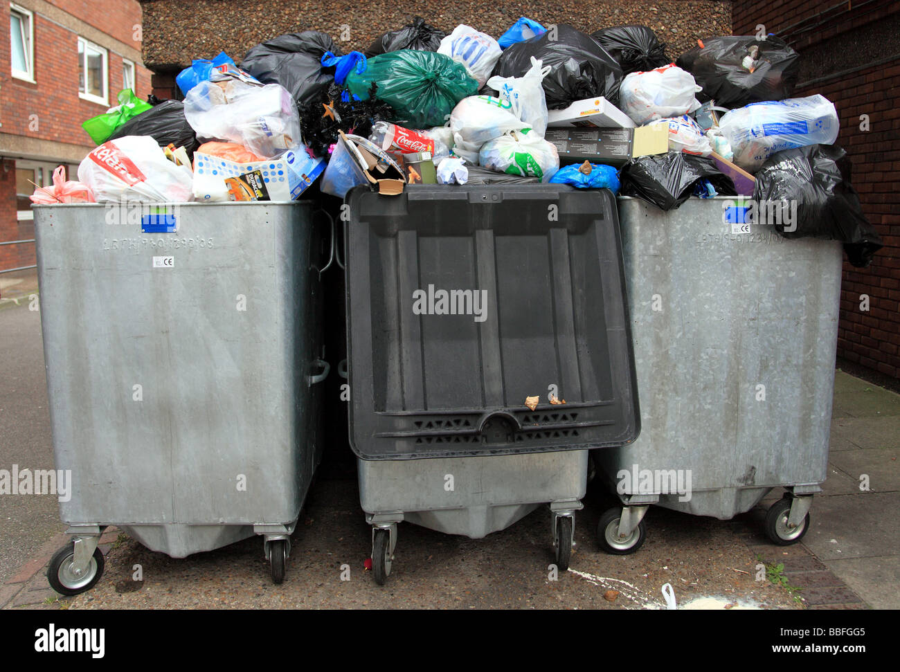 Overflow waste bins hi-res stock photography and images - Alamy
