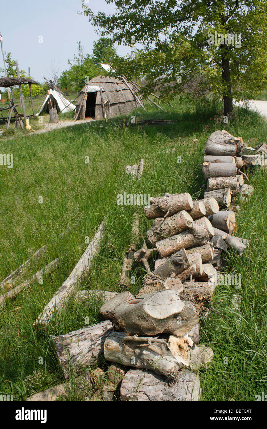 Tepee house hi-res stock photography and images - Alamy