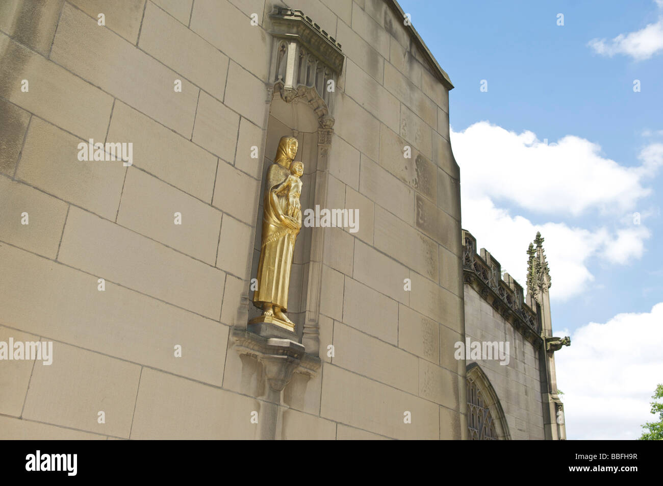 Manchester cathedral area hi-res stock photography and images - Alamy