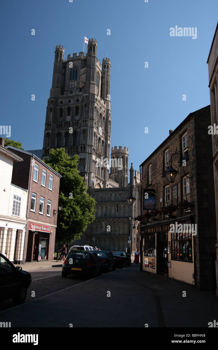 Ely cathedral snow winter hi-res stock photography and images - Alamy