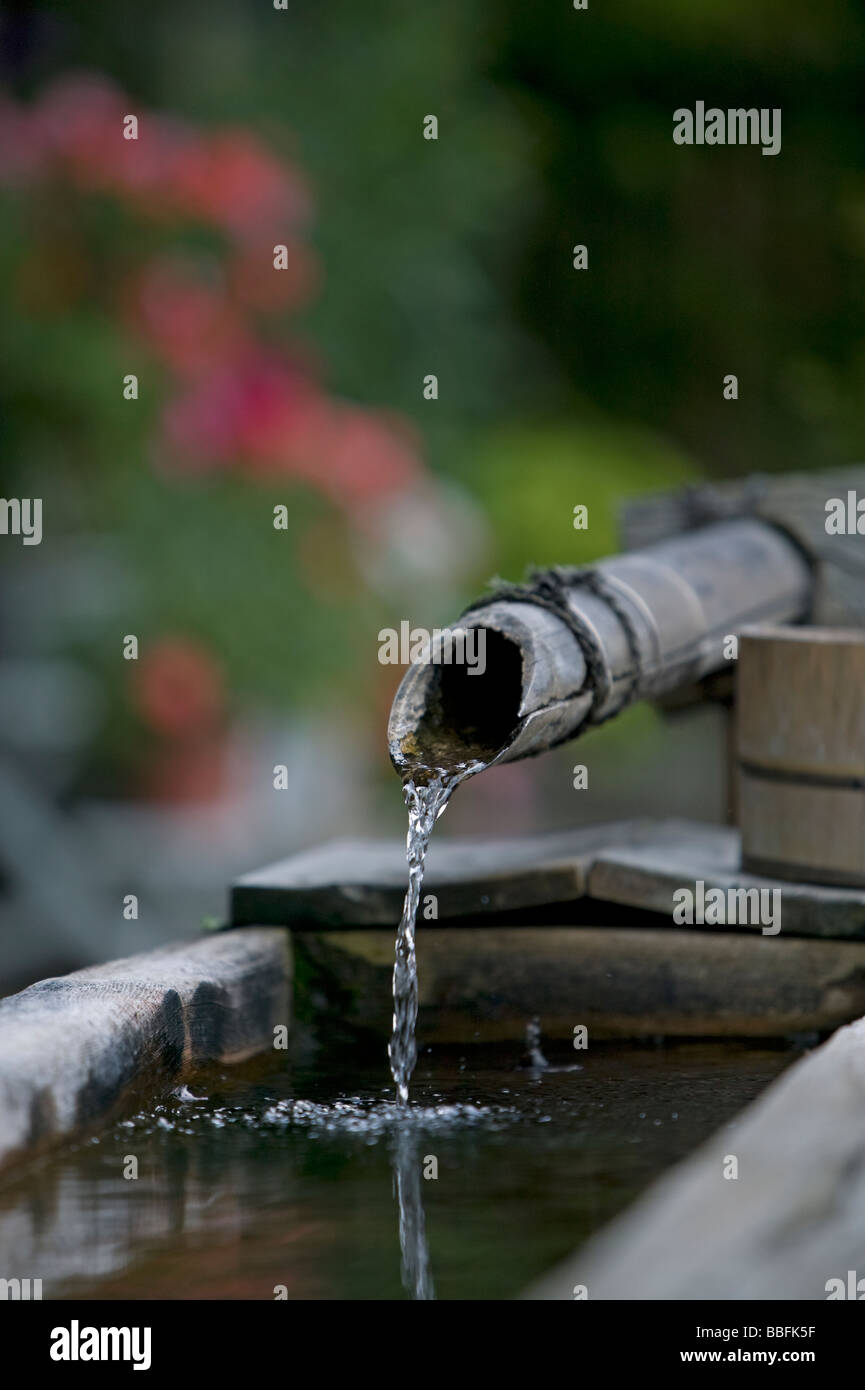Wash hand stand hi-res stock photography and images - Alamy