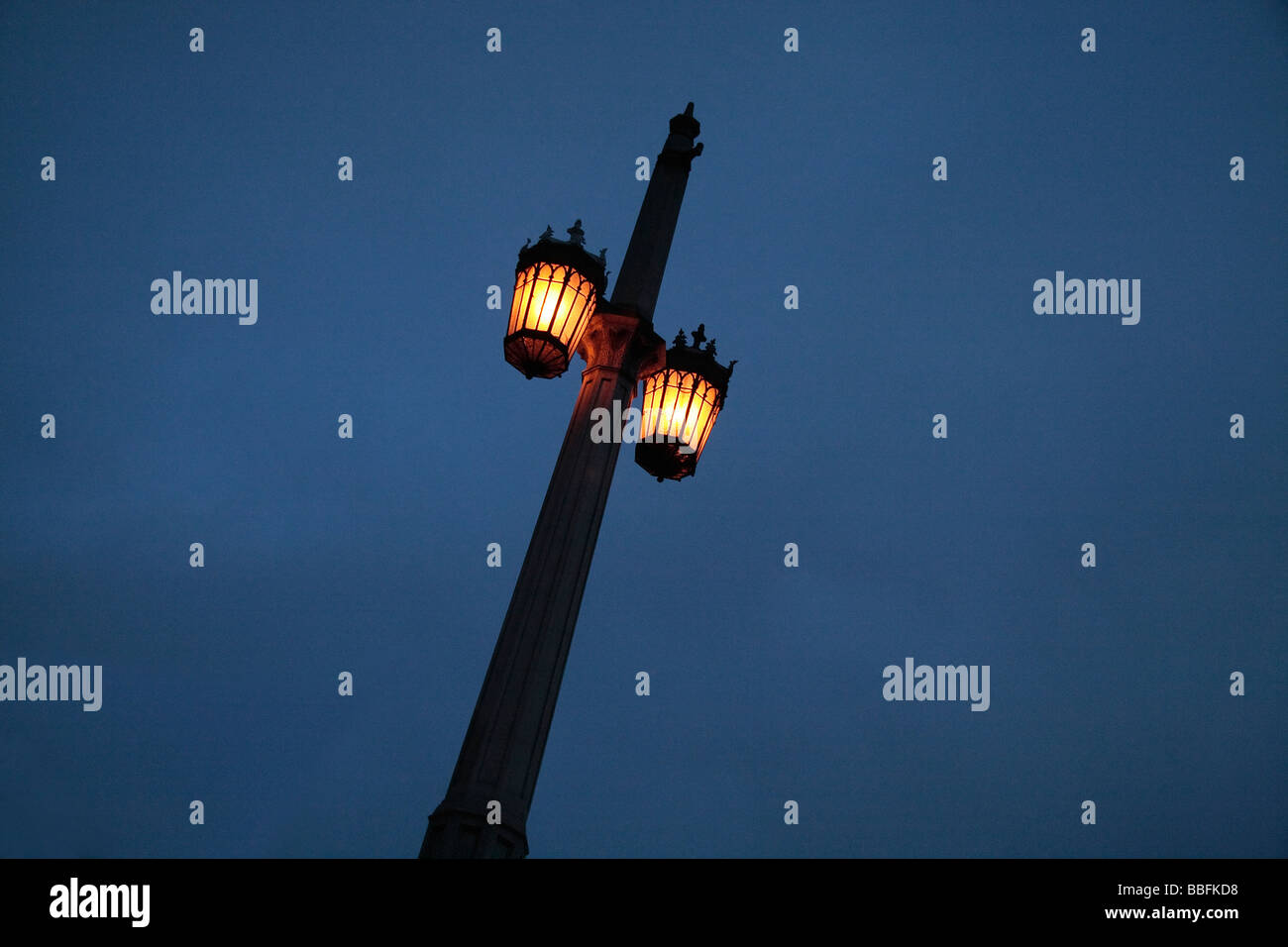 Illuminated dual street light on 4th street Bridge Los Ageles at ...